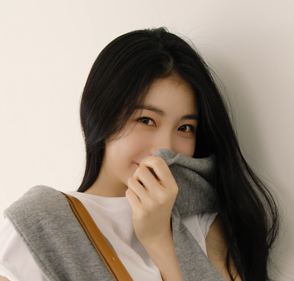 20대 대학생의 데일리백으로 여성 백화점 브랜드 제이에스티나 Alto 캔버스 숄더백 여자 가방 추천 W 신예은 네이버 블로그