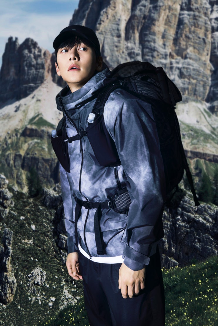 남자 여자 바람막이 운동복 하이드로겐 앰버서더 지창욱 And 전종서 24fw 화보 아웃도어 브랜드 추천 네이버 블로그