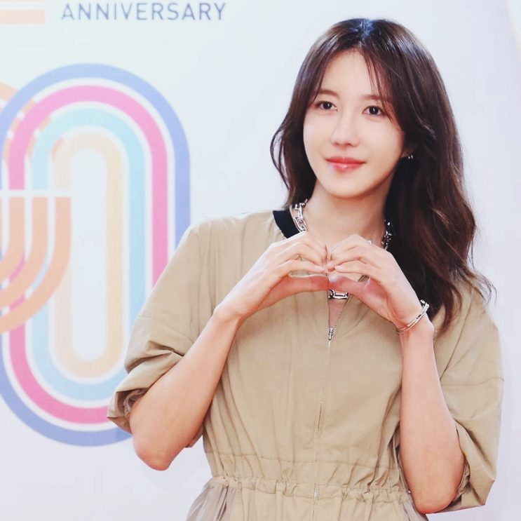 결혼식 하객 패션 이지아 올리비아로렌 플리츠 원피스 네이버 블로그