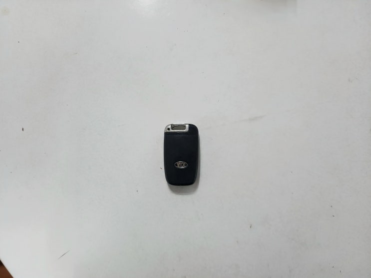 자동차 스마트키 인식불가 원인 무엇 배터리 없을때 시동 거는법 만약을 위해 차량 문 열쇠로 여는 방법 알아두자~ 네이버 블로그