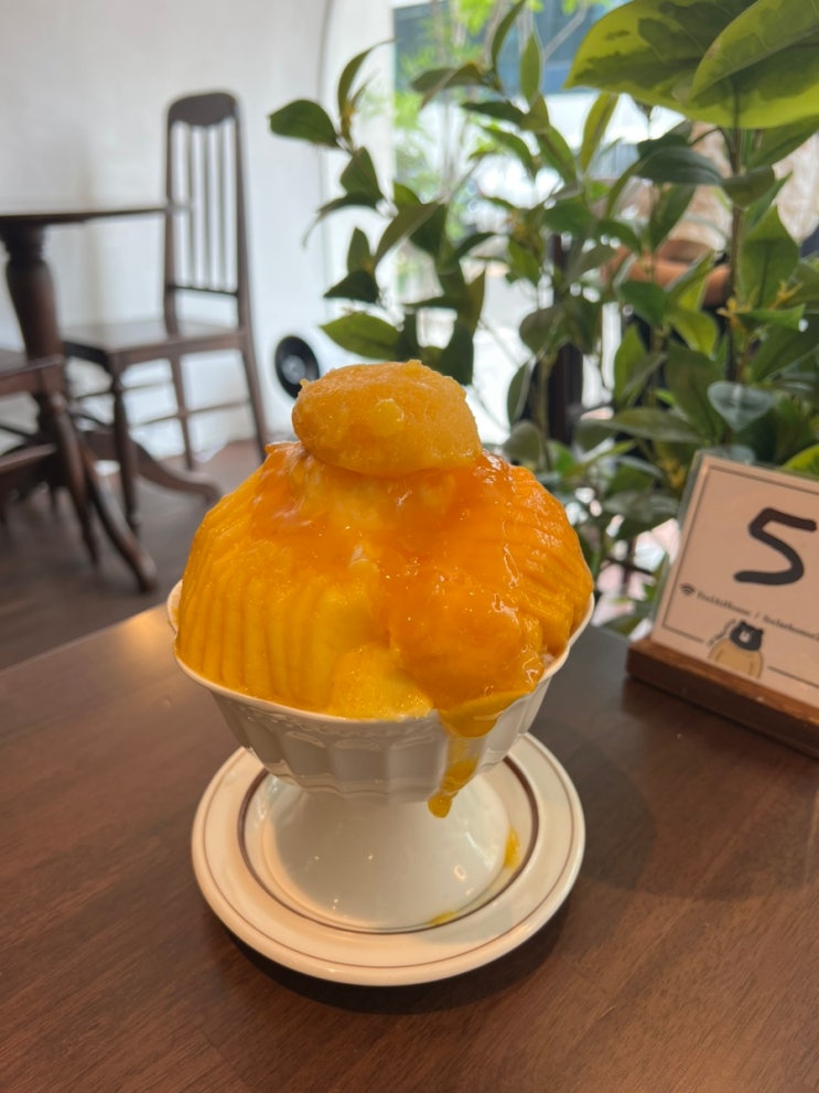 [서울] 잠실 석촌역 송리단길 카페 ‘필앳홈’ 생망고빙수 : 네이버 블로그