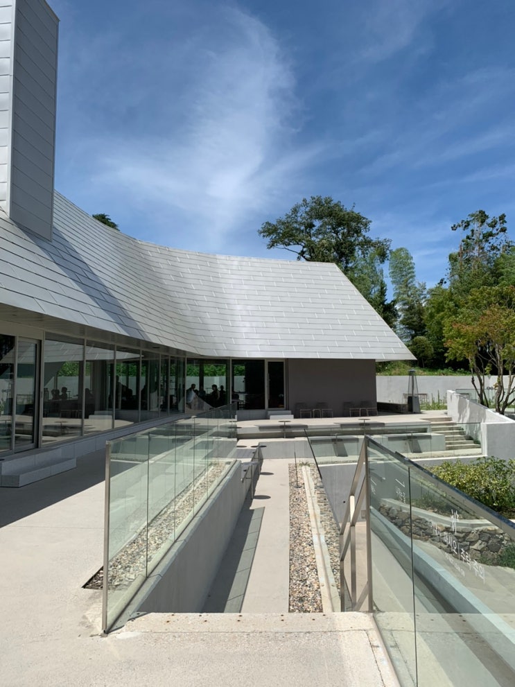 양산 사송 대형 카페 : 성림목장 ☕️ 목장에서 카페로 고성호 건축가님 • 멋진 산 뷰 🌳 : 네이버 블로그