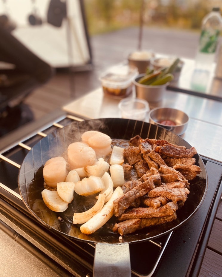 캠핑 소고기 구이 스테이크 굽기 버터 관자 한우등심 맛있게 굽는법 간단 캠핑 요리 메뉴 추천 네이버 블로그