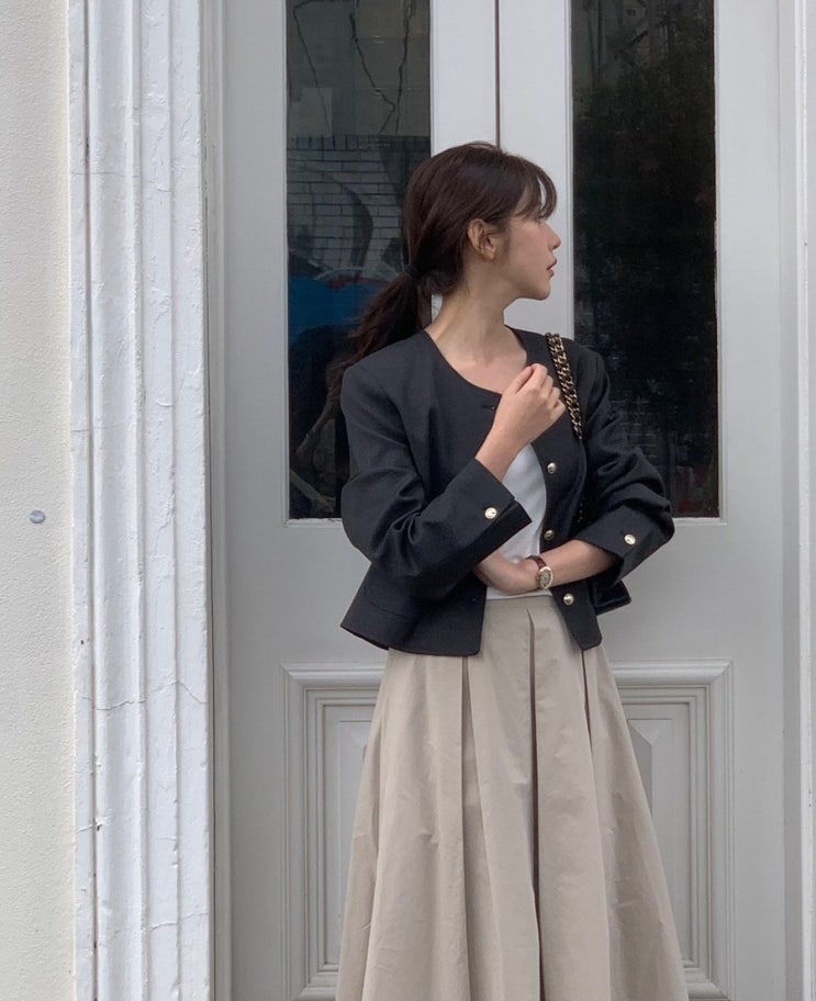 베르가못 24FW 5 : 카렌 라운드 자켓, 앤 코튼 스커트, 어반 유넥 티셔츠, 스웨이드 크롭 자켓 / 올마이탄 : 네이버 블로그