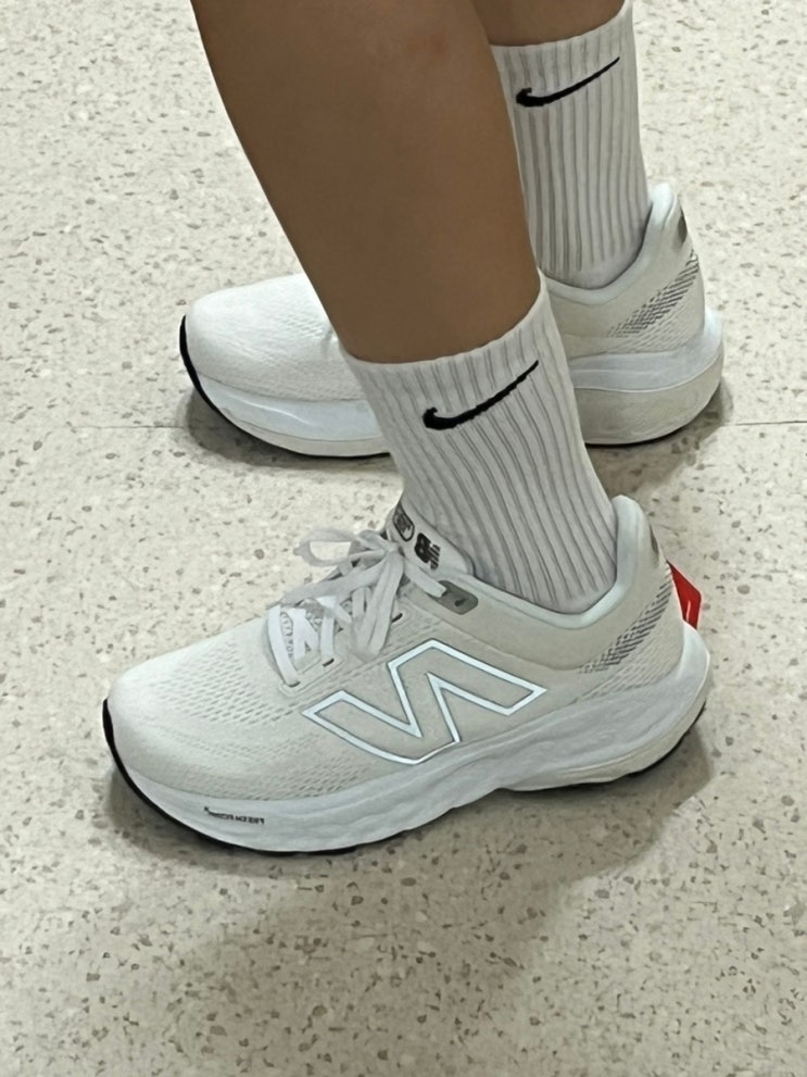 뉴발란스 러닝화 - 여성용 프레쉬폼x860 v14 안정화 W860C14 : 네이버 블로그