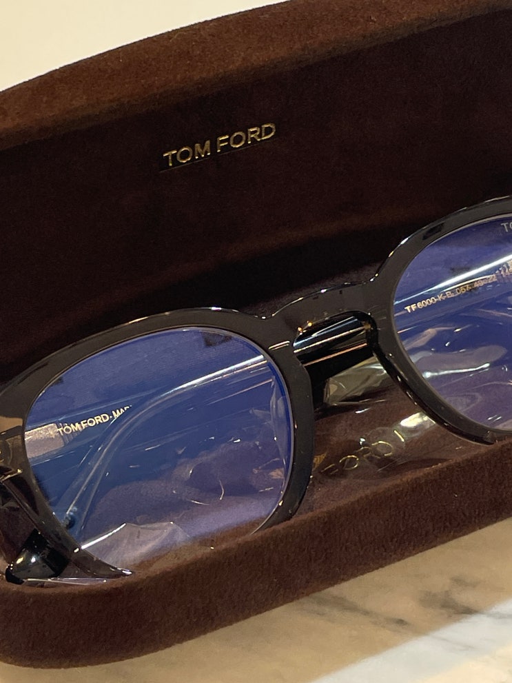 톰포드, 이청아 안경 TOMFORD TF6000-K-B 입고 소식 : 네이버 블로그
