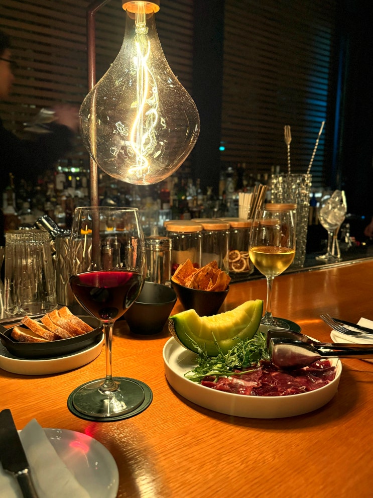 (반포) jw메리어트 MOBO BAR 모보바 방문후기 / 고속터미널 간단하게 한잔하기 좋은곳 : 네이버 블로그