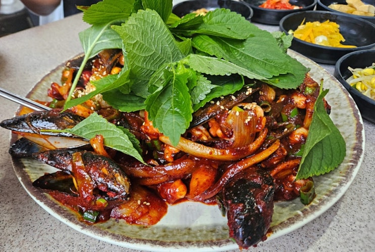 소금바치순이네 제주 성산 돌문어볶음 제주도 동쪽 구좌 종달리 맛집 추천 네이버 블로그