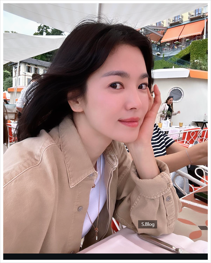 송혜교 여행에서 즐겨 착용한 뉴발란스 운동화 네이버 블로그