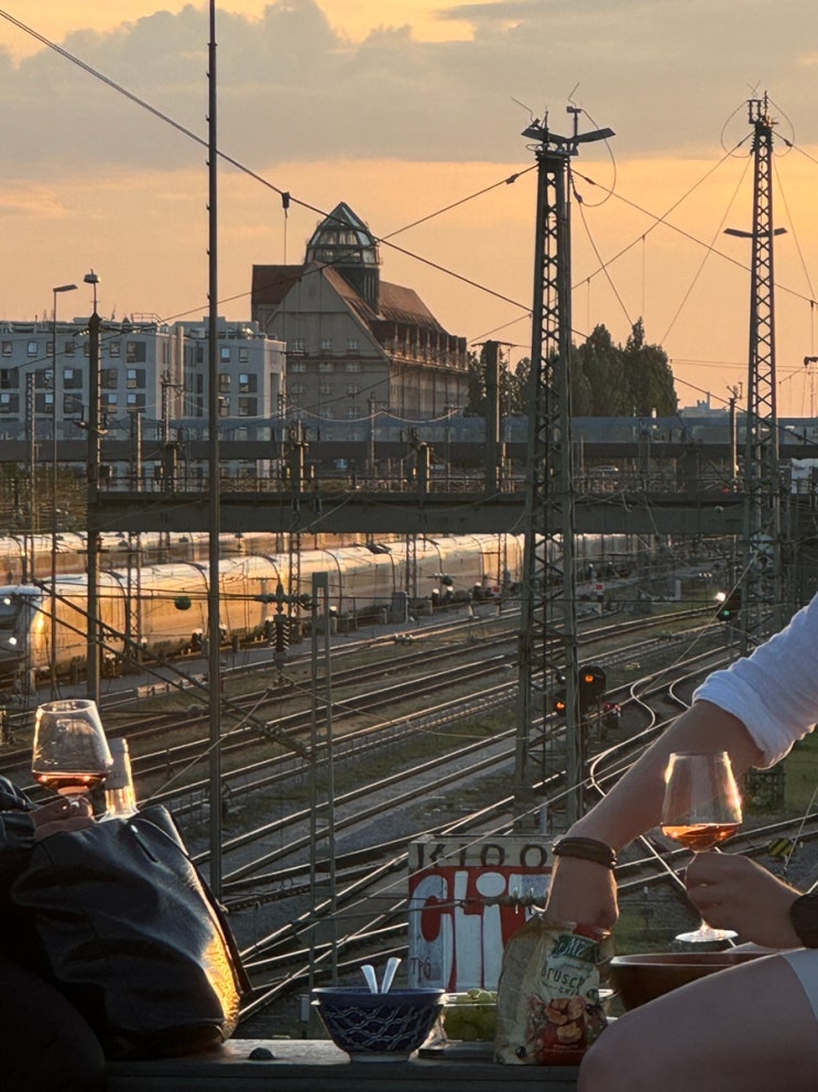 [München] Hackerbrücke beim Sonnenuntergang _ 뮌헨 하커브뤼케에서의 노을 : 네이버 블로그