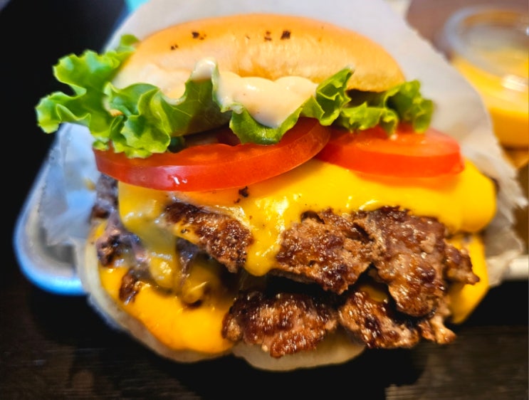 도쿄 햄버거 맛집 쉐이크쉑 신주쿠점 (Feat. SHAKE SHACK) : 네이버 블로그