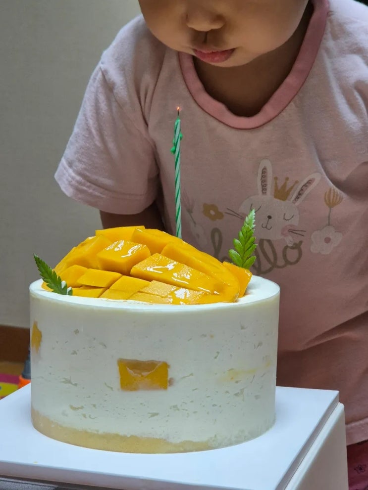 창원망고케이크를 찾아서, 반송시장 카페 소안 😊🥭 (그런데 이제 두바이초콜릿도 곁들인,,,) : 네이버 블로그