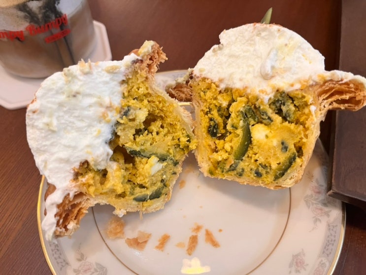 [부천시청/신중동역] 카페_럼피범피_디카페인, 디저트_단호박 파이, 피스타치오, 스콘_ Lumpy Bumpy 내돈내산 : 네이버 블로그