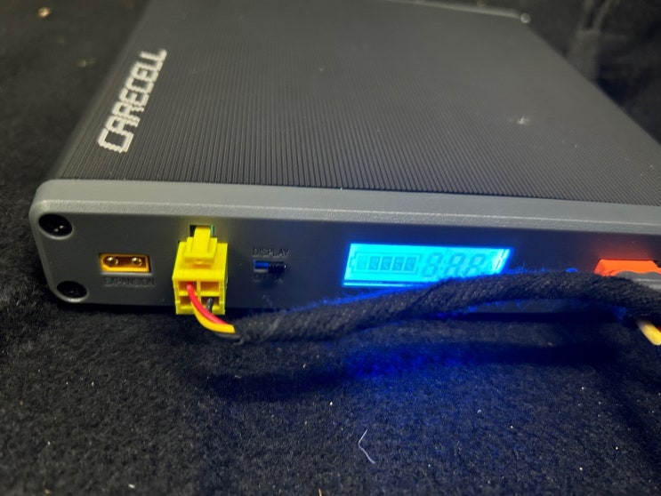 벤츠E클래스 아이나비 Z9000 블랙박스, 케어셀 CZ008 리튬인산철 블랙박스보조배터리 천안 전문점(장착점) : 네이버 블로그