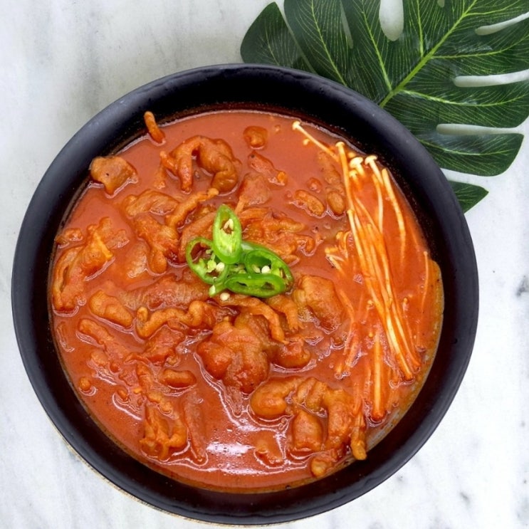 매장에서 먹는 맛 그대로 닭집아들 불 맛 가득 직화 무뼈닭발 로제무뼈닭발 집에서 쉽고 간편히 전자레인지 3분 요리 네이버 블로그