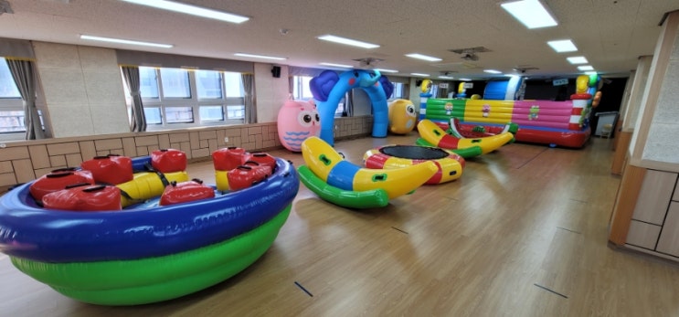찾아가는 체험놀이동산 에어바운스 각종에어제품 에어시소바이킹 빙글이 토네이도 디스코팡팡 전동카 다양한 종류 체험놀이동산