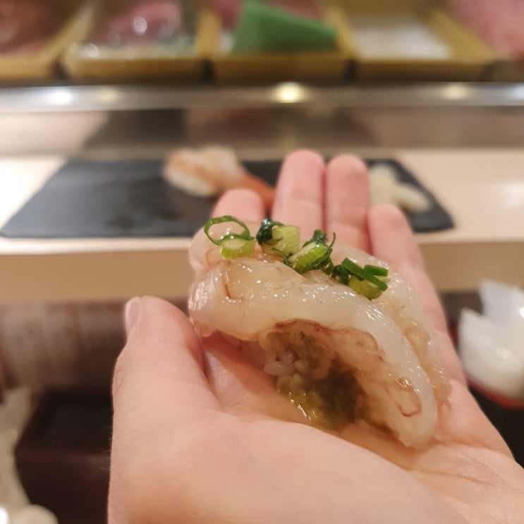 일본 도쿄 신주쿠 스시 맛집 니기리테 숙성 초밥 원하는 초밥 골라먹을 수 있는 현지 맛집 예약 필수 네이버 블로그