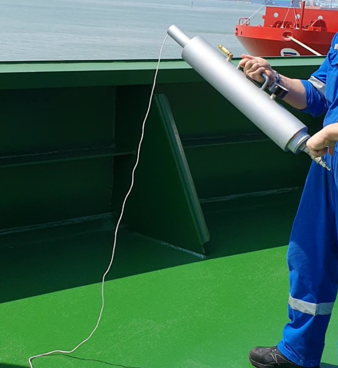 히빙라인 ) [부두 배 선박 연결 고정용] 가는 밧줄 발사기 ( 최대 95M ) Heaving line throwing air gun (메신저라인) : 네이버 블로그