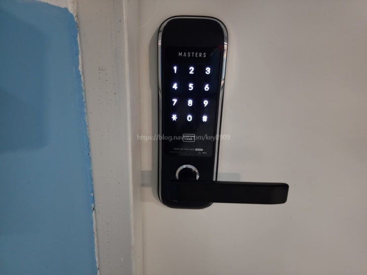 사무실 창고문에 무타공 디지털 도어락 장충동열쇠 출장설치 : 네이버 블로그