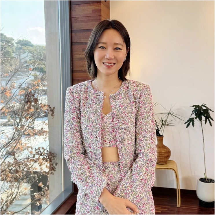 유퀴즈 공효진 옷 패션 트위드자켓 뷔스티에 스커트 셋업은 순일 Soonil 네이버 블로그