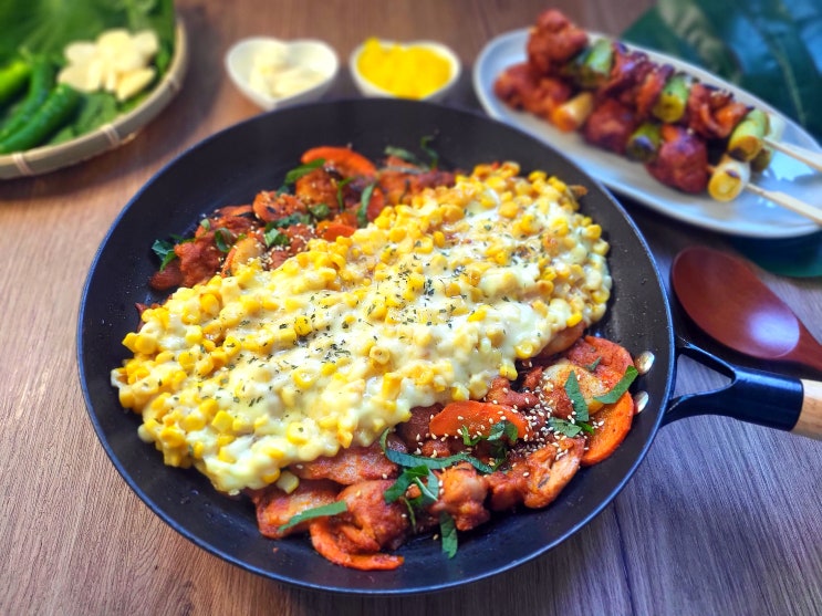 손수맛찬 닭갈비 밀키트 맛있게 먹는법 춘천 닭갈비 택배 국내산 순살 닭다리살 간단 캠핑요리 네이버 블로그