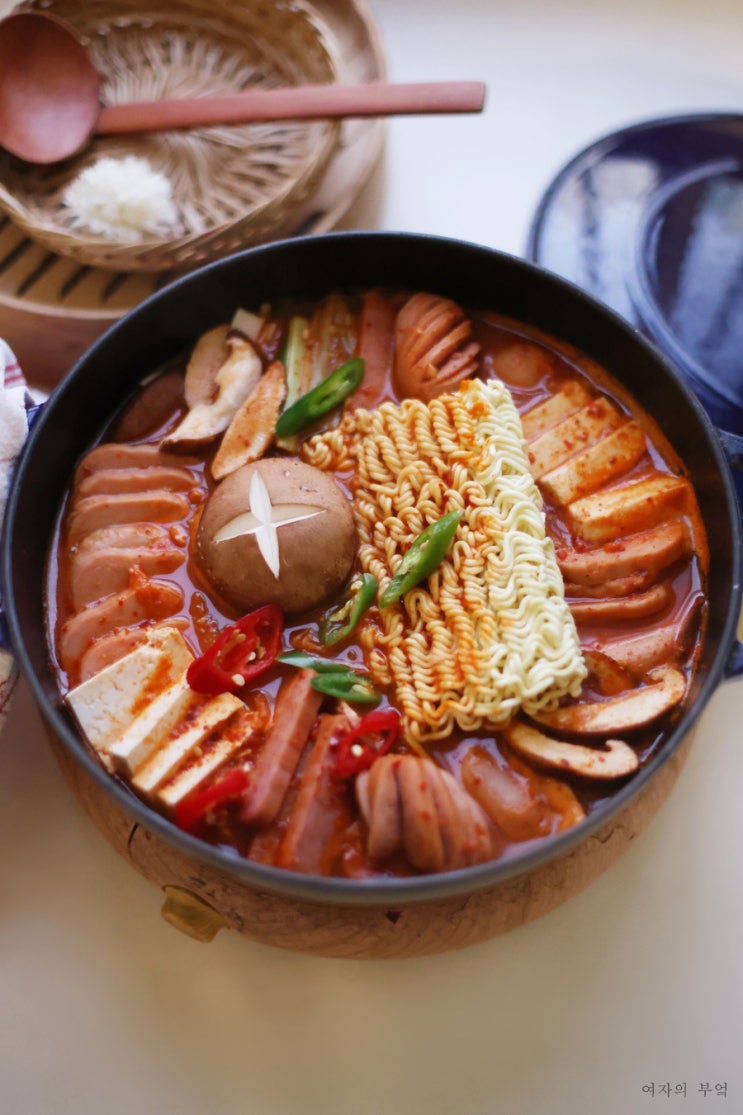 김치 부대찌개 황금레시피 사골 육수 부대찌개 만드는법 재료 햄 부대찌개 양념장 소스 네이버 블로그