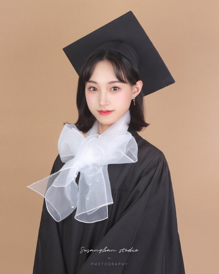 홍대졸업사진 학사모사진의 완성은 보정 맛집 수상한사진관 홍대2호점에서 네이버 블로그
