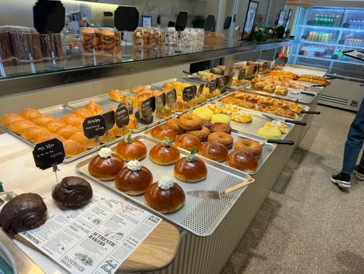 부천 토브빈 베이커리 대형 카페 빵 맛집 브런치 원종역 근처 가볼만한 곳 서울 근교 데이트 주차장 넓은 주차가능