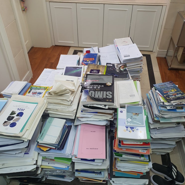 대구 수성구 범어동 두산위브더제니스 106동 시험지 문제집 교재 교과서 종이 전단지 잡지 도서 서적 헌책 만화책 파지 폐지 헌옷