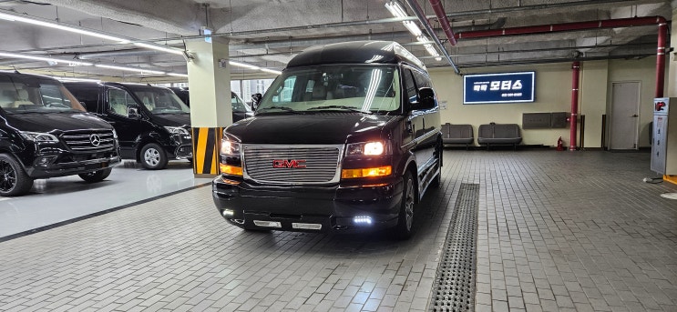 All New Gmc 사바나 밴 익스프레스 밴 숏바디 9인승 블랙 풀옵션 즉시 출고 가능합니다 락락모터스 김준형 대표