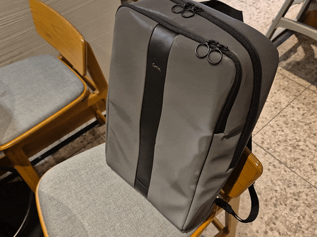 라파 스몰 트래블 백팩: 리플렉티브 Reflective Dark Grey, Small Travel Backpack #Rapha ...