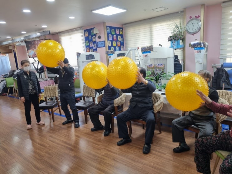 광주전남북도구체조여왕~노인주간보호센터 신체활동프로그램 짐볼 근력운동 네이버 블로그