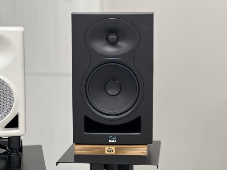 Kali Audio LP6 V2 모니터링 스피커 리뷰, 가성비 최고라는 말밖에 : 네이버 블로그