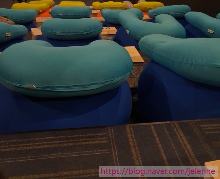 누워서 보는 극장 CGV연남 빈백 상영관 후기 : 네이버 블로그