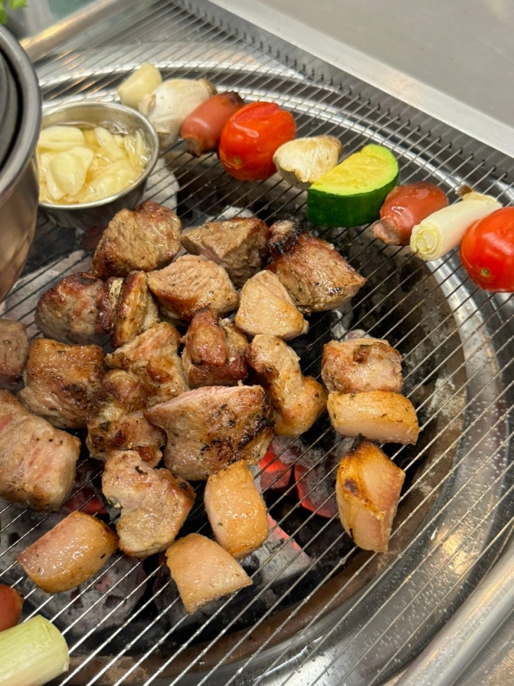 [신금호역 맛집] 퀄리티 좋은 구워주는 제주생고기 전문점, 금호돼지집 : 네이버 블로그