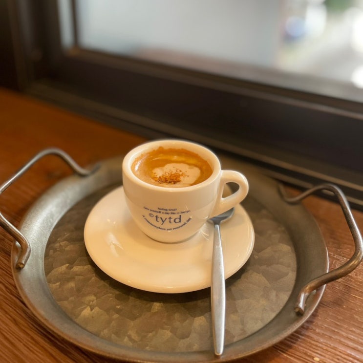 따뜻한 감성의 연남 카페 tytd 티와이티디/연남동 카페 추천 홍대 베이커리 카페 : 네이버 블로그