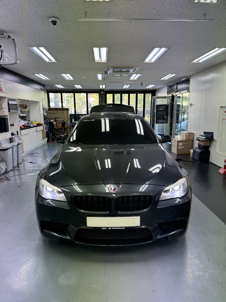 아이나비 부산직영점 QXD1 + BAB115Q 장착 BMW 5 series : 네이버 블로그