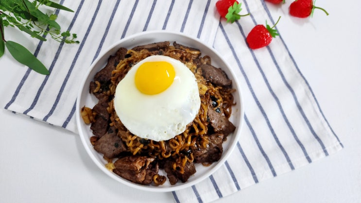 간단한 야식 메뉴 짜파구리 짜파게티 맛있게 끓이는법 조합 한우채끝살 요리 네이버 블로그
