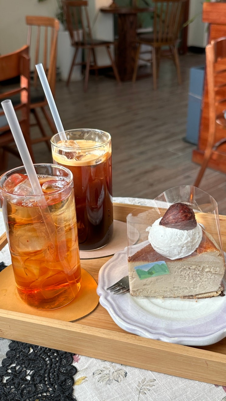 [샤로수길 카페] 밤바스크치즈케이크가 맛있는 분위기 좋은 디저트 맛집 카페, 나에게오는길 : 네이버 블로그