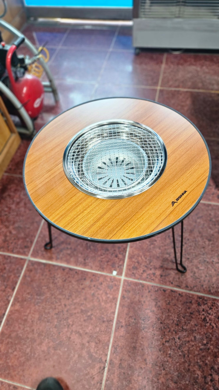 [알리직구] BISINNA 접이식 바베큐 숯 그릴 라운드 테이블 !!미니숯 화로대 대박!!! 식당을 야외로~~ 이건 무조건 ...