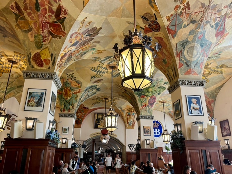 낯가리고 소심한 여행자, 독일 뮌헨 관광편(3대 양조장, 님펜부르크 궁전, 판트, 프라우엔 성당, 마리엔 광장) : 네이버 블로그