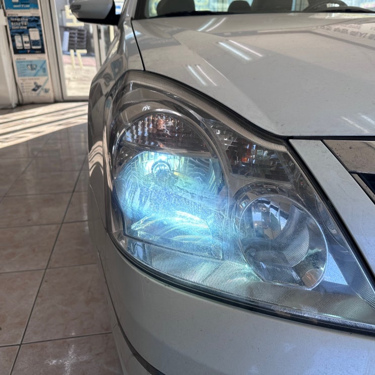 김포 전조등 라이트 LED HID 전문 광량업 패키지 화이트 국산 램프교체 D2C D2R 삼성 SM7 뉴아트 : 네이버 블로그