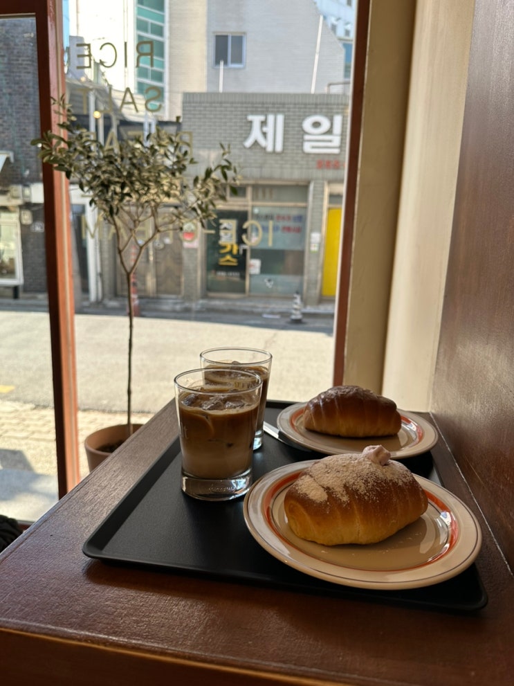 대구 남산동 카페 인생 소금빵 맛집 소울트 베이커리 스탠드 반월당ft 쌀베이커리 카페 네이버 블로그