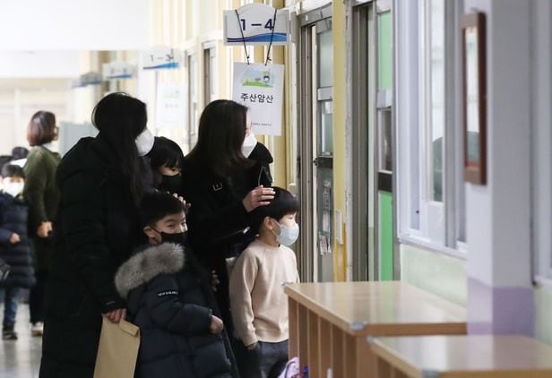 신임 초등교사 男 비율 한자릿수로 ‘뚝’... 남교사 멸종에 교육현장 ‘우려’ - 조선비즈 : 네이버 블로그