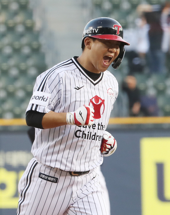 '우끼' 김민성, 고향팀 롯데 자이언츠와 사인 앤드 트레이드! : 네이버 블로그