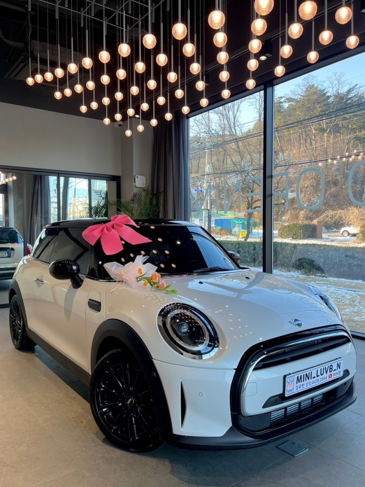 강릉 Bmw Mini 미니쿠퍼 강릉 전시장 24년식 3도어 클래식 플러스 나누크 화이트 출고기 원주 거주 출고 고객님