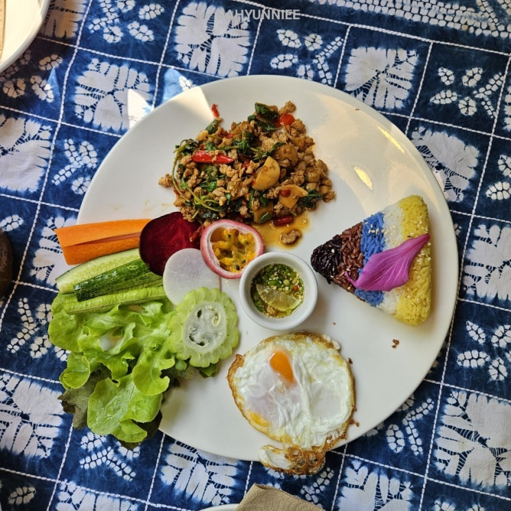 치앙마이 여행 Meena Rice Based Cuisine 미나라이스베이스퀴진 참차마켓맛집 치앙마이주말마켓 치앙마이여행일정 ...