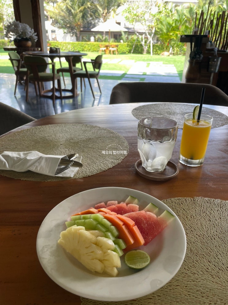 [발리한달살기] #19 사누르 비치 카페 Pier Eight Bali : 네이버 블로그