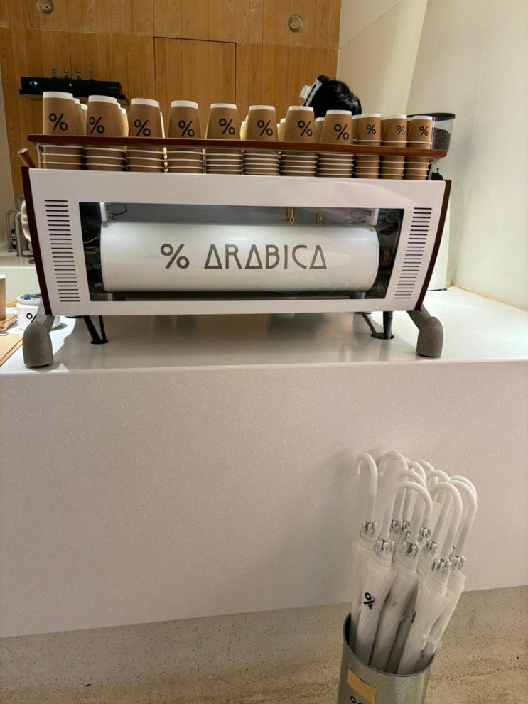 홍콩 익청빌딩&% 아리비카커피 교토라떼☕️ : 네이버 블로그