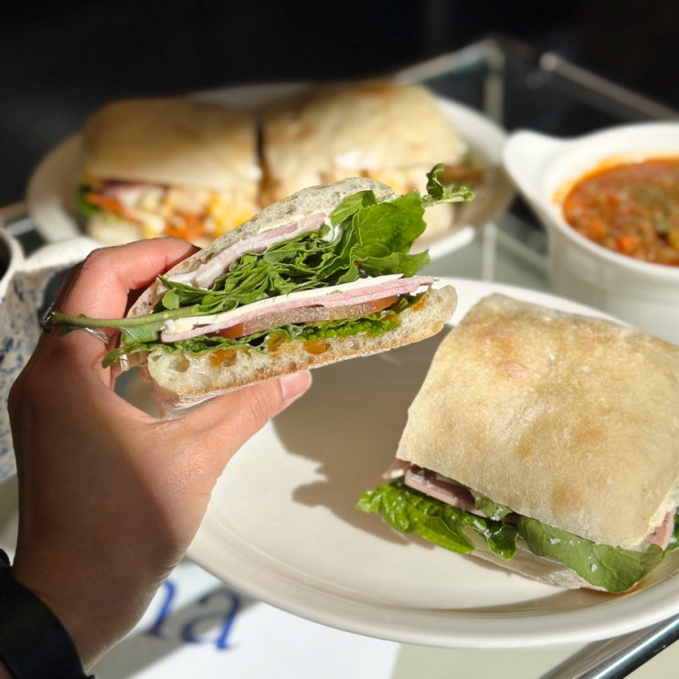 뚝섬역맛집 성수 브런치카페 담백한 바타스 샌드위치 취향저격 네이버 블로그